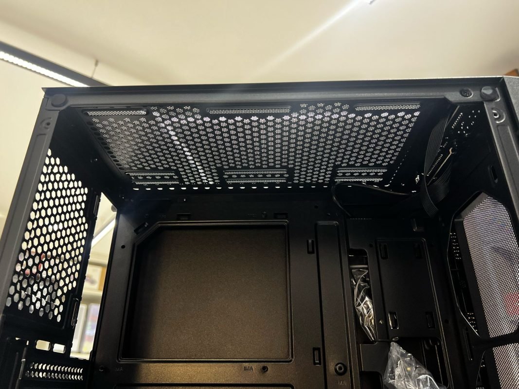 E-Dragon druk Gaming Case black without fans | ZI Computers